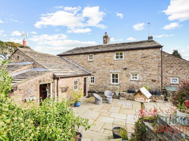 One Tree, Barley, BB9 4 bed detached house to rent £3,000 pcm £692 pw