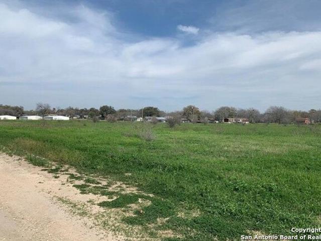 Oneal Dr Lot,devine, Plot For Sale