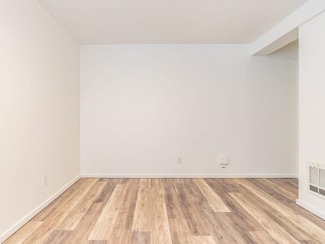 OneOne6 Apartments Studio Apartment for Rent at 116 13th Ave E, Seattle, WA 98102 Broadway