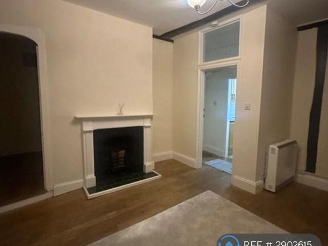 Ongar, Ongar, CM5 2 bed flat £1,275 pcm £294 pw