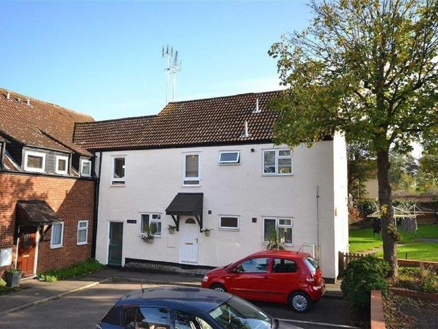 Ongar Road, Abridge RM4, 2 bed flat to rent, £1,450 pcm | PrimeLocation