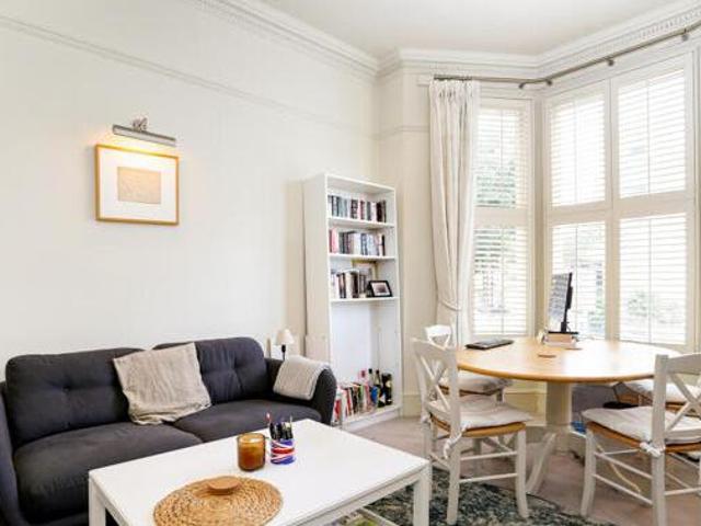 Ongar Road, Fulham, 2 Bedroom Flat