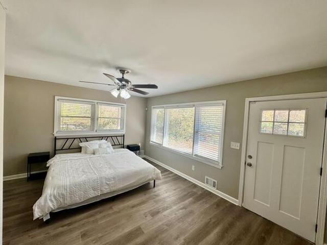 Only 1 Private Entrance Available • King Bed • Quiet & Secure Home for Working Adults • Near Marta & Airport