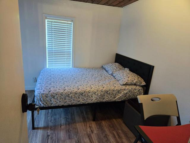 Only 3 Rooms Located Close to UCF/Waterford Lakes Local, Independent Host