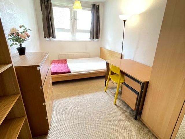 Only 860 Pcm Rent with Friends+ Patio