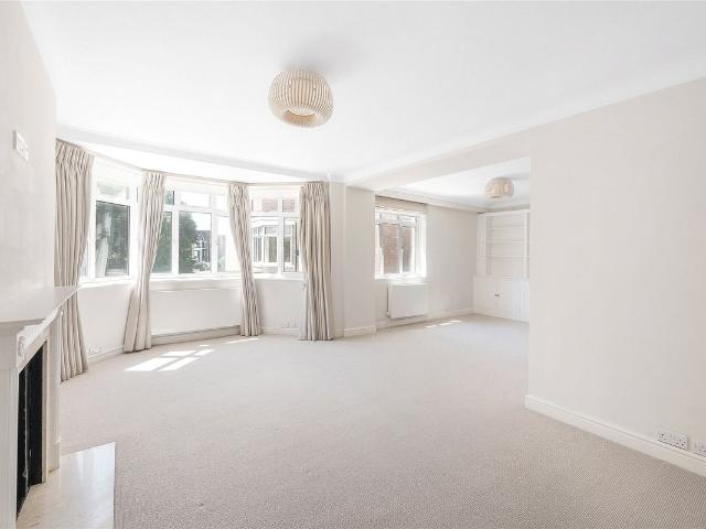 Onslow Crescent, London SW7, 3 bed flat to rent, £6,500 pcm | PrimeLocation