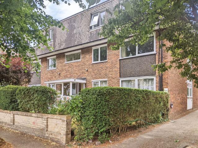 Onslow Gardens, Wallington SM6, 1 bed flat to rent, £1,500 pcm | PrimeLocation