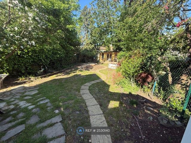 Onslow Gardens, Wallington SM6, Room to rent, £1,000 pcm | PrimeLocation