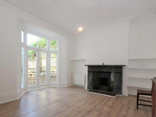 Onslow Gardens, London, 2 Bedroom Apartment