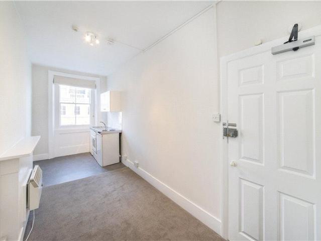 Onslow Gardens, London, SW7 Studio to rent £1,365 pcm £315 pw