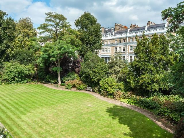 Onslow Gardens, London SW7, 1 bed flat to rent, £3,012 pcm | PrimeLocation