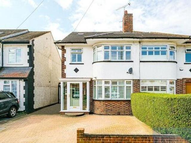 Onslow Gardens, South Woodford, 4 Bedroom Semi detached