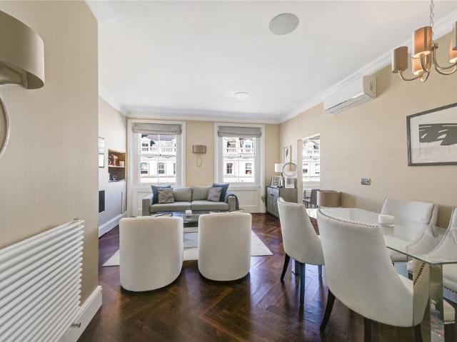 Onslow Gardens, South Kensington, London 3 bed flat to rent £8,000 pcm £1,846 pw