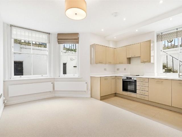 Onslow Gardens, South Kensington, London SW7, 1 bed flat to rent, £2,492 pcm | PrimeLocation