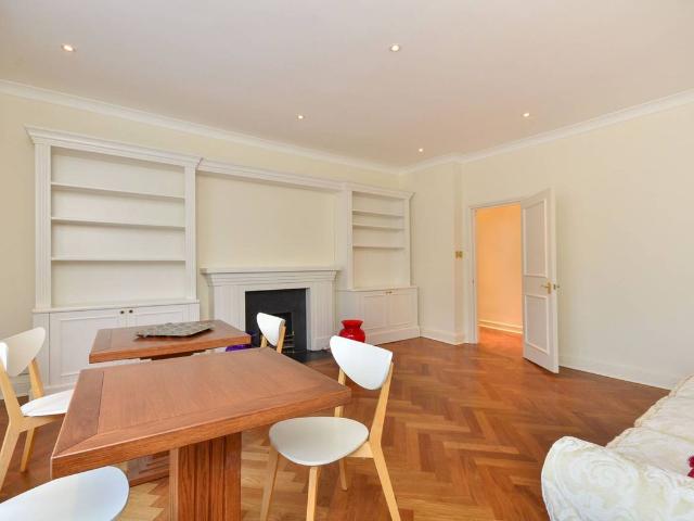 Onslow Square, South Kensington, London SW7, 2 bed flat to rent, £7,367 pcm | PrimeLocation