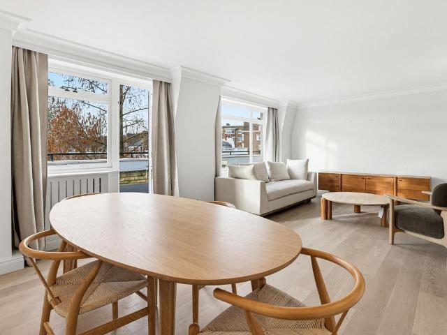 Onslow Square, South Kensington, London SW7, 3 bed flat to rent, £7,908 pcm | PrimeLocation