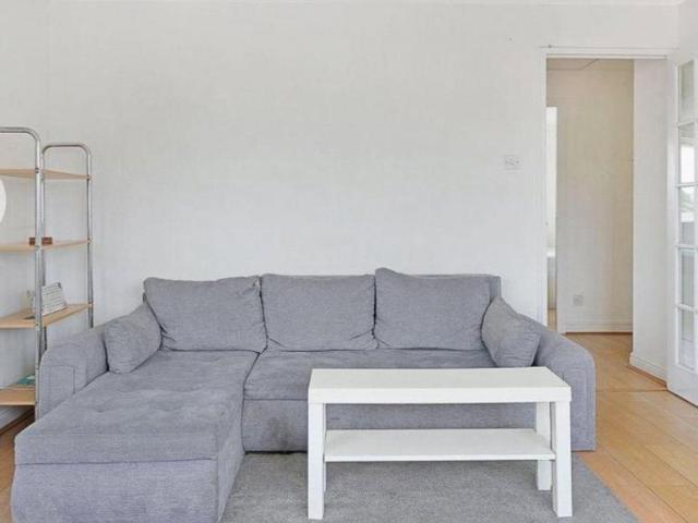 Onslow Road, Croydon, CR0 3 bed semi detached house to rent £2,250 pcm £519 pw