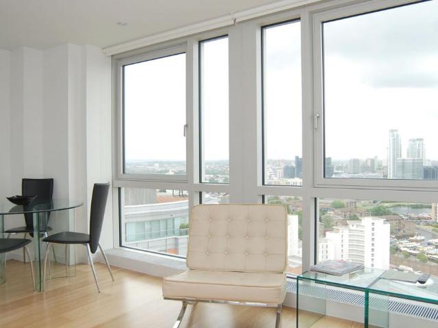 Ontario Tower, Canary Wharf, London, E14 Studio to rent £1,842 pcm £425 pw