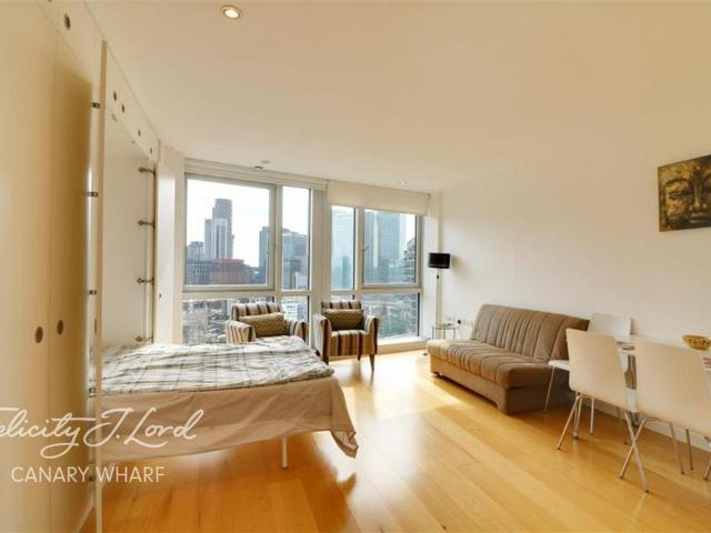 Ontario Tower, E14 Studio to rent £1,746 pcm £403 pw