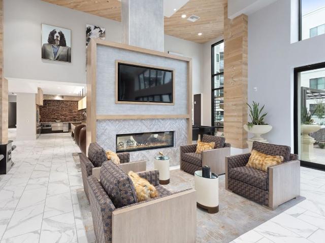 Onyx North Central 2 Bedroom Apartment for Rent at 777 E Stella Ln, Phoenix, AZ 85014