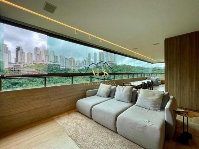 Os Inconfidentes Apartamento de 280m² 4 Suítes Decoração Impecável à venda no bairro Vale do Seren