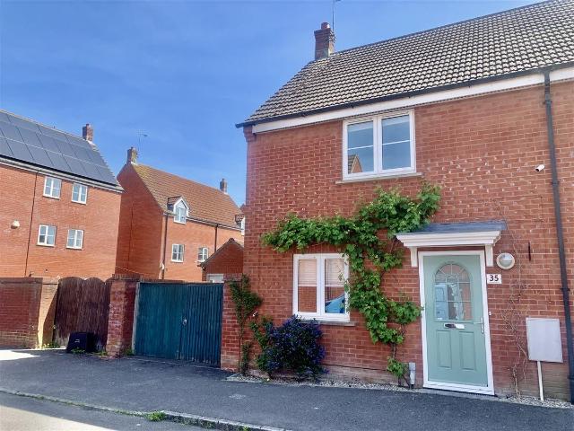 Osmund Road, Devizes SN10, 2 bed end terrace house to rent, £1,350 pcm | PrimeLocation