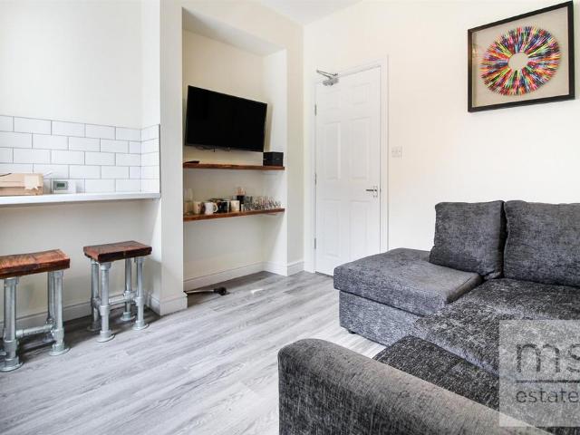 Osmaston Street, Nottingham NG7 4 bed terraced house to rent £2,011 pcm £464 pw