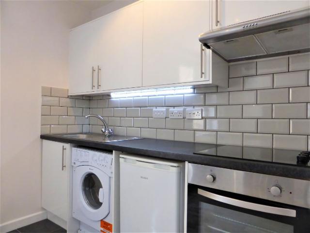 Osmond Road, Hove BN3, Studio to rent, £900 pcm | PrimeLocation