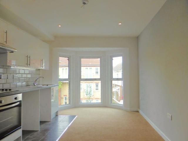 Osmond Road, Hove BN3, Studio to rent, £1,000 pcm | PrimeLocation