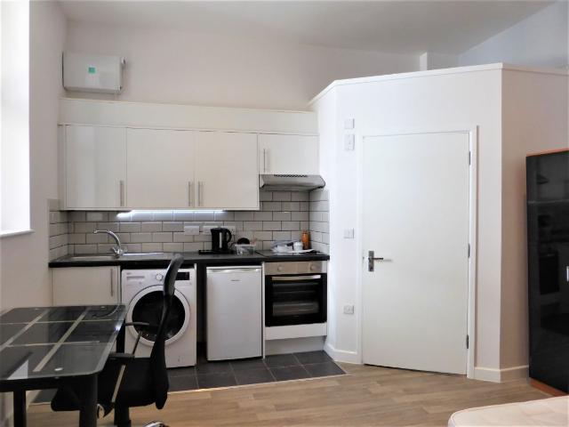 Osmond Road, Hove BN3, Studio to rent, £1,000 pcm | PrimeLocation