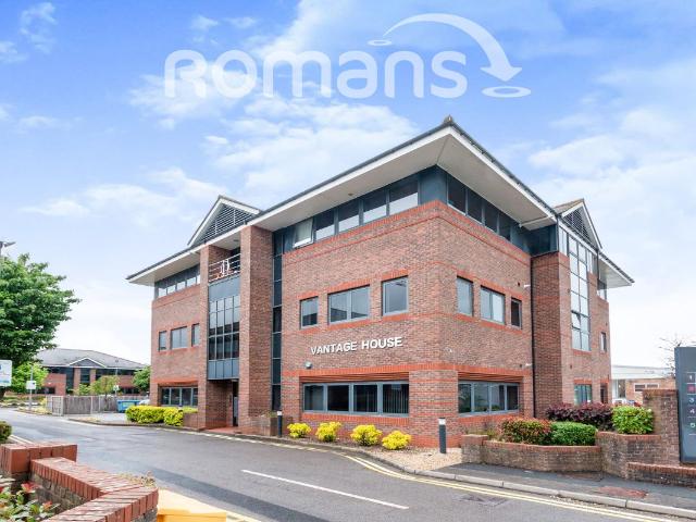 Osborn Way, Hook, Hampshire RG27, 1 bed flat to rent, £950 pcm | PrimeLocation
