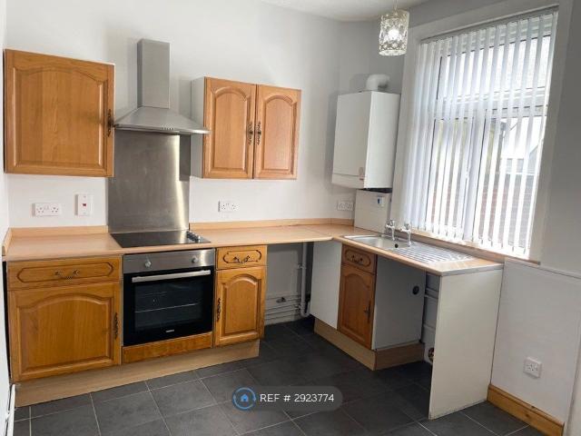 Osborne Grove, Bolton BL1, 2 bed terraced house to rent, £850 pcm | PrimeLocation
