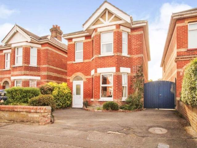 Osborne Road, Bournemouth BH9 4 bed property to rent £2,350 pcm £542 pw
