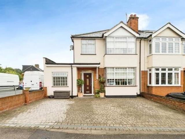 Osborne Road, Hornchurch, 4 Bedroom Semi detached