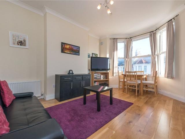 Osborne Road, London NW2, 3 bed flat to rent, £2,750 pcm | PrimeLocation