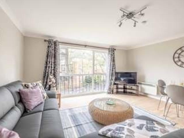 Osborne Road, Windsor, Berkshire SL4, 2 bed flat to rent, £1,800 pcm | PrimeLocation