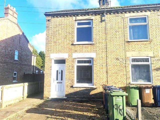 Osborne Road, Wisbceh PE13, 2 bed end terrace house to rent, £825 pcm | PrimeLocation