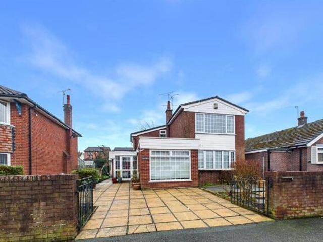 Osborne Street, Rhosllanerchrugog, 3 Bedroom Detached