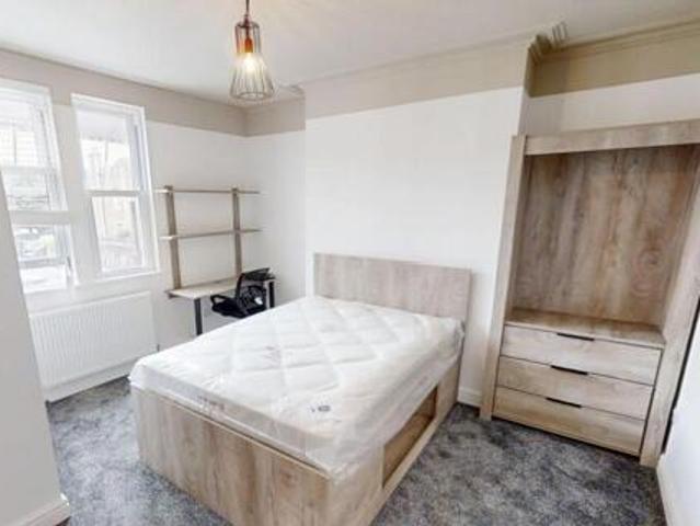 Osborne Villas, Bristol, 3 Bedroom Terraced