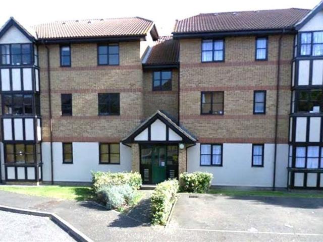 Osbourne Road, Dartford DA2, 2 bed flat to rent, £1,400 pcm | PrimeLocation
