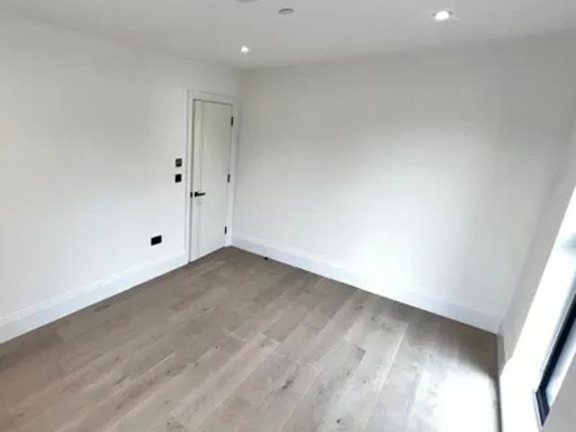 Oscar Court, 700 Rotherhithe Street, Surrey Quays, London, SE16 5AA, United Kingdom | 2 bed apartment for rent #167525140 | Rentberry