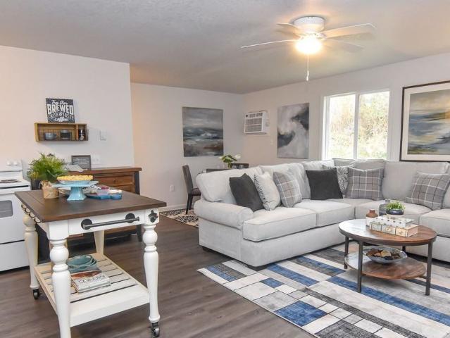 Osceola Heights 3 Bedroom Apartment for Rent at 502 Wildflower Dr, Osceola, IA 50213