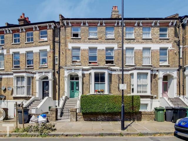 Oseney Crescent, Kentish Town NW5, 4 bed maisonette to rent, £5,000 pcm | PrimeLocation