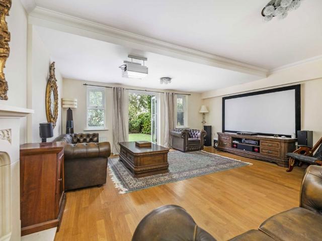 Osier Crescent, London N10, 1 bed flat to rent, £1,650 pcm | PrimeLocation