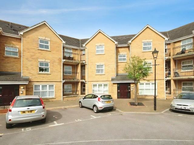 Osier Drive, Basildon SS15, 2 bed flat to rent, £1,300 pcm | PrimeLocation
