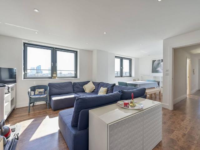 Osiers Road, Wandsworth, London SW18, 2 bed flat to rent, £2,701 pcm | PrimeLocation