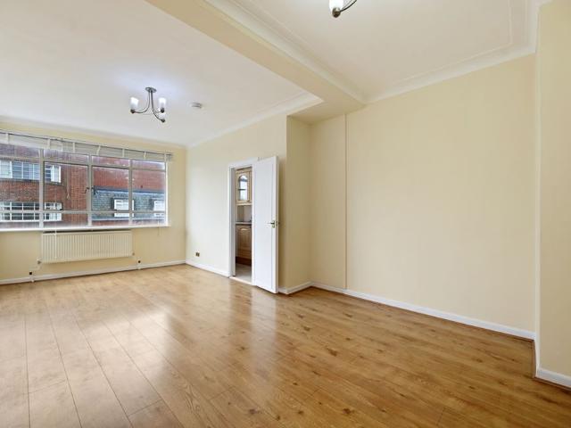 Oslo Court, Prince Albert Road, NW8