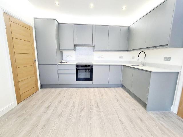Oslo Court Prince Albert Road, St. 1 bed flat to rent £2,708 pcm £625 pw