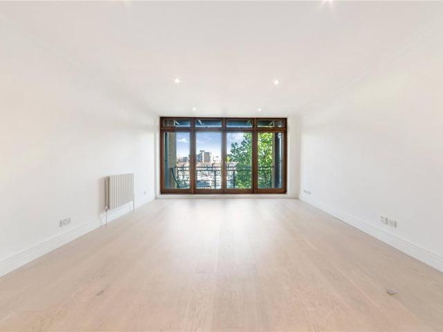 Osprey Court, Star Place, London, E1W 2 bed apartment to rent £5,100 pcm £1,177 pw