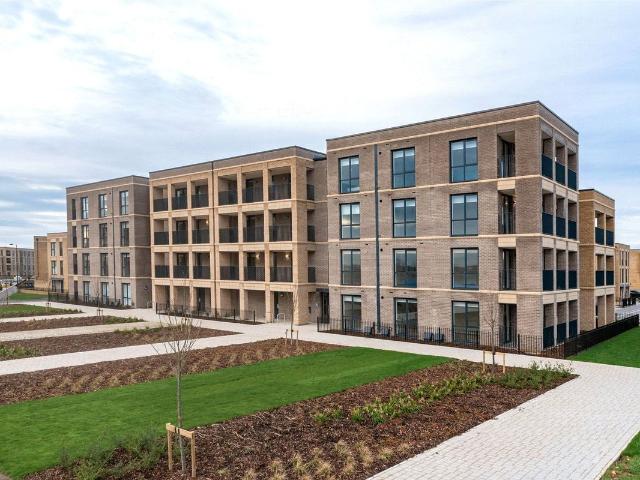 Osprey Drive, Trumpington, Cambridge, Cambridgeshire CB2, 2 bed flat to rent, £1,750 pcm | PrimeLocation